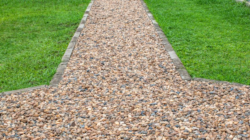 Flint Gravel - Delivery in Surrey, London, Essex & Nationwide | MCM SE